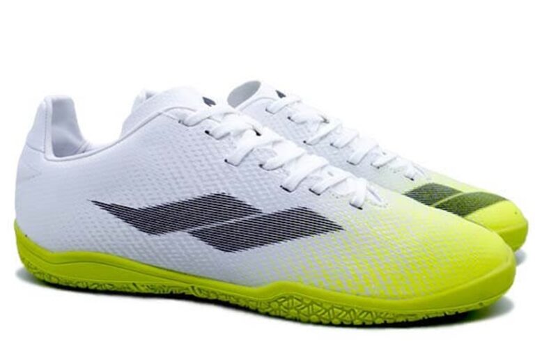 10 Rekomendasi Sepatu Futsal Terbaik