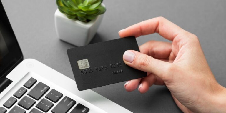 Apa Itu CVV/CVC pada Kartu Debit & Fungsinya - Skorcard